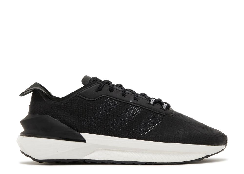 Avryn 'Black White' - Adidas - HP5968 - core black/grey three/carbon ...