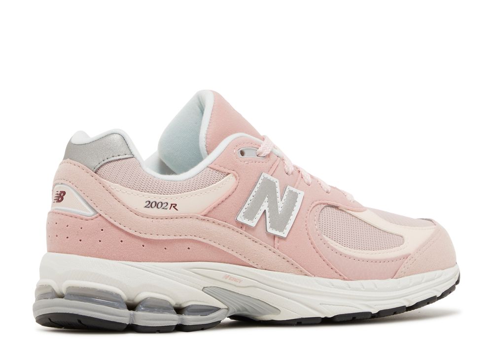 2002R Big Kid 'Pink Sand' - New Balance - GC2002SK - pink sand/quartz ...