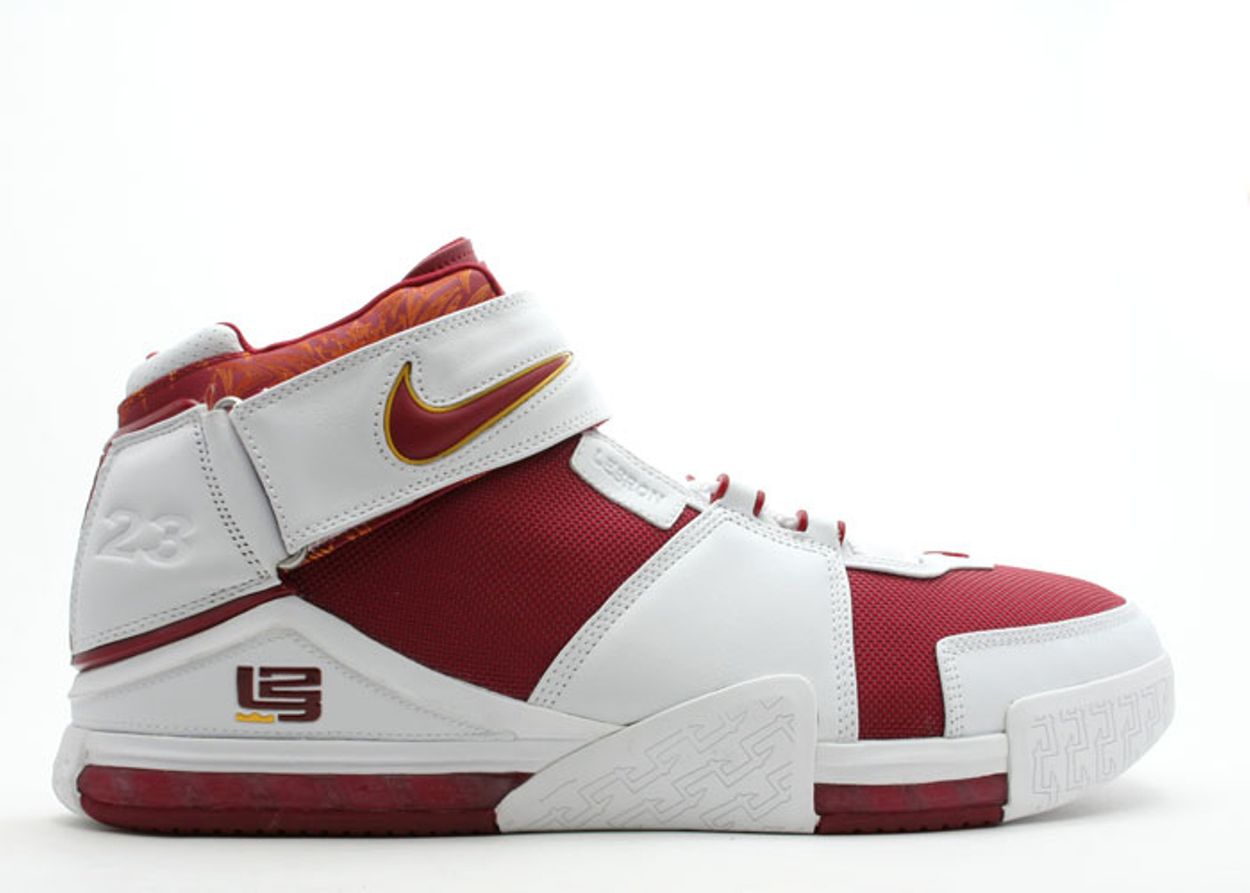 Zoom Lebron 2 'Triple Double' PE - Nike - BAM059 M17 C1 - varsity ...