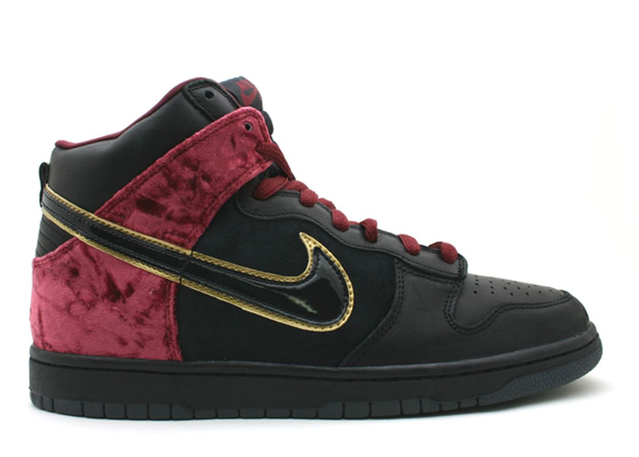 Dunk High Premium SB 'Bloody Sunday' - Nike - 313171 005 - black/black ...