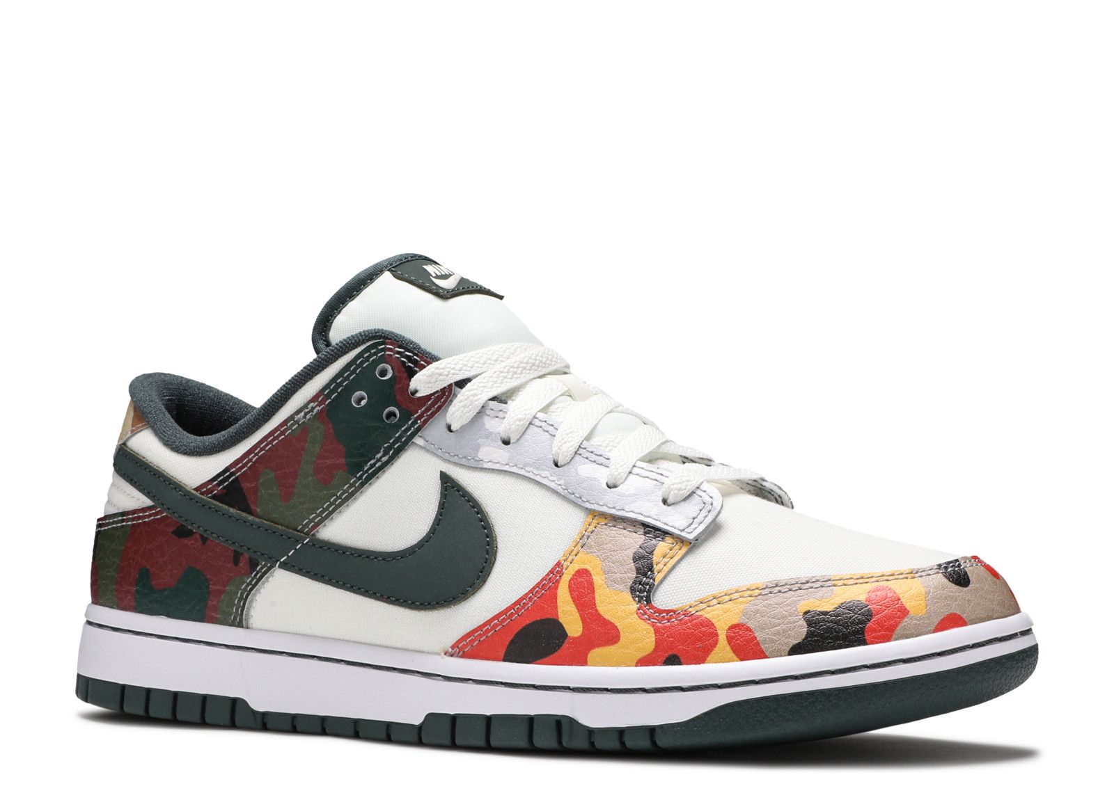 Dunk Low SE 'Sail Multi Camo' - Nike - DH0957 100 - sail/vintage green ...