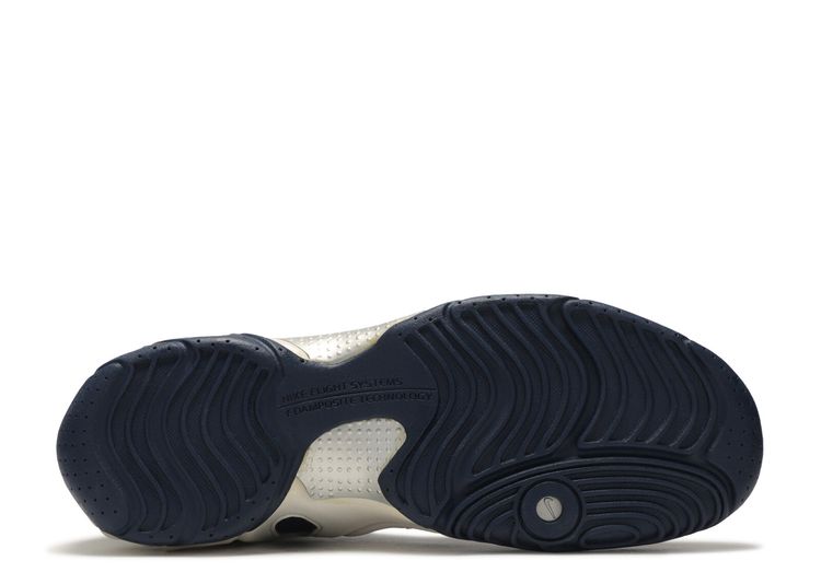Air Flightposite - Nike - 830142 111 - pearl/navy | Flight Club