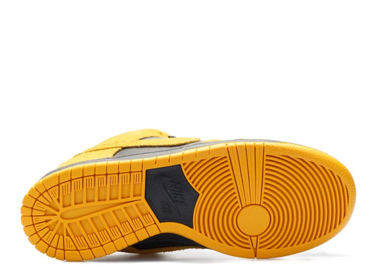 SB Dunk Low Pro 'Iowa' - Nike - 304292 706 - university gold/university ...