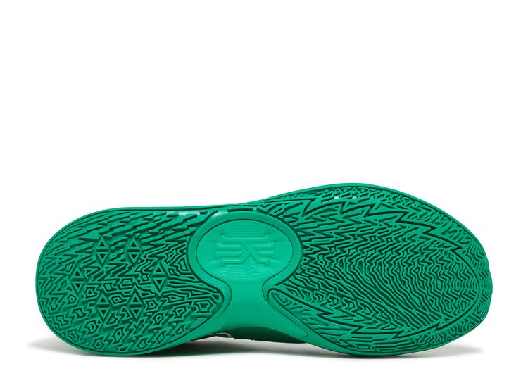 Kyrie Low 5 'EYBL' - Nike - DX3053 300 - stadium green/coconut milk ...