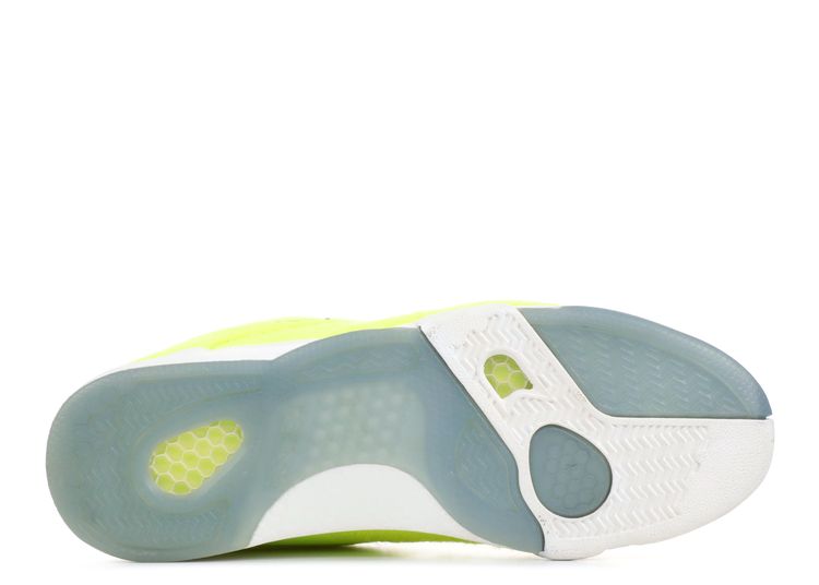 Court Victory Pump Felt 'Alife' - Reebok - 6141785 - felt yellow/black ...