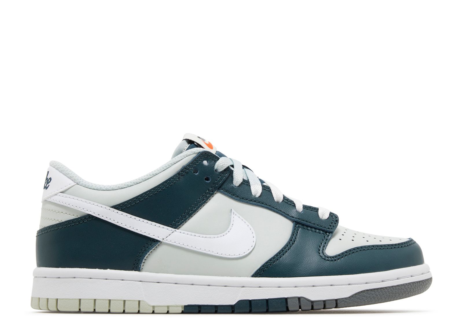 Dunk Low GS 'Split Deep Jungle' - Nike - FB9109 300 - deep jungle/white ...